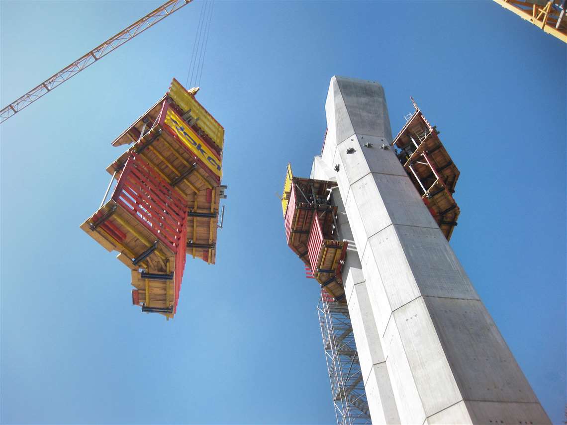 New 70 metre high bridge built with Doka formwork - CompressorTECH²