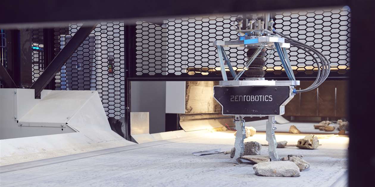 New recycling plant uses AI-powered robots - CompressorTECH²