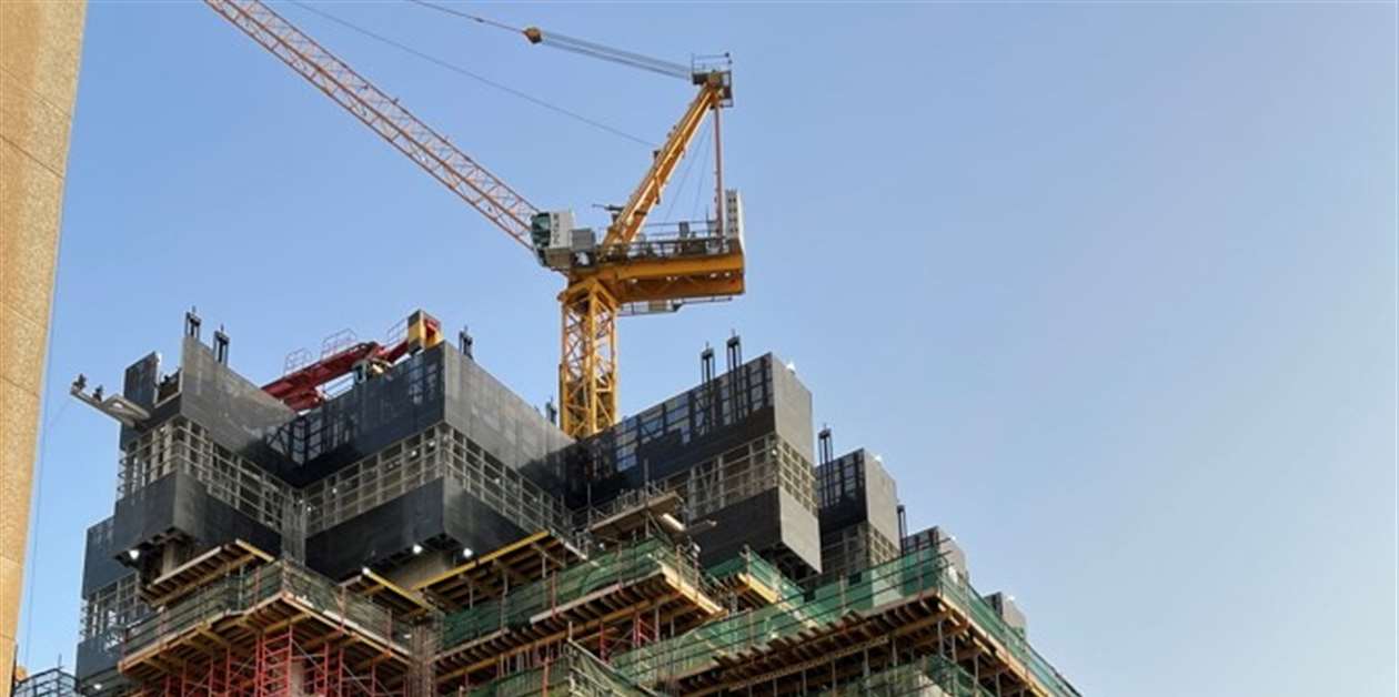 Upgraded Schindler Climb Lift goes to work on marquee high-rise ...