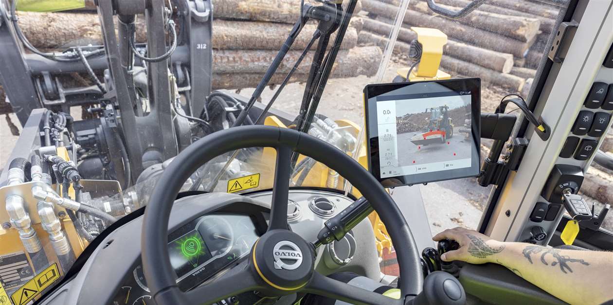 Volvo CE’s new safety system - CompressorTECH²