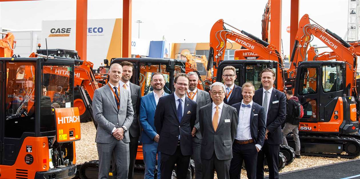 Hitachi and ABAX sign telematics deal - CompressorTECH²