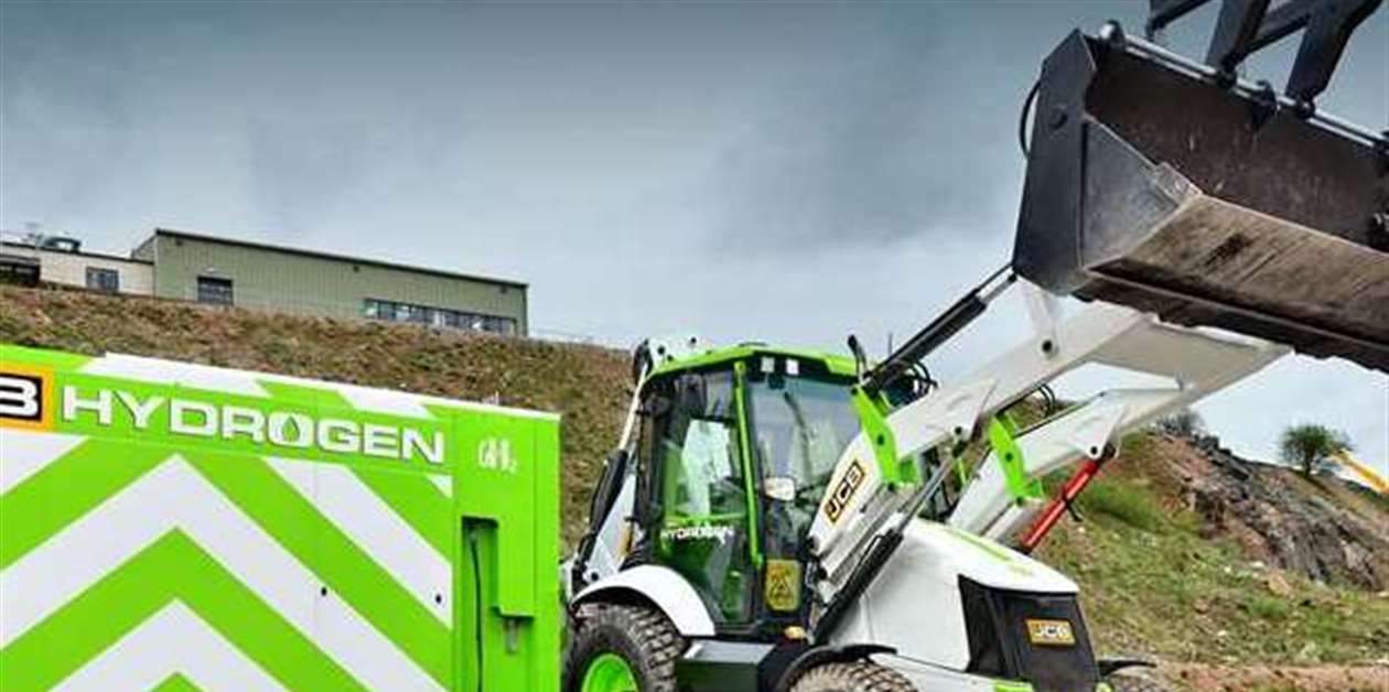 World’s first hydrogen backhoe gets permission to drive on UK roads ...