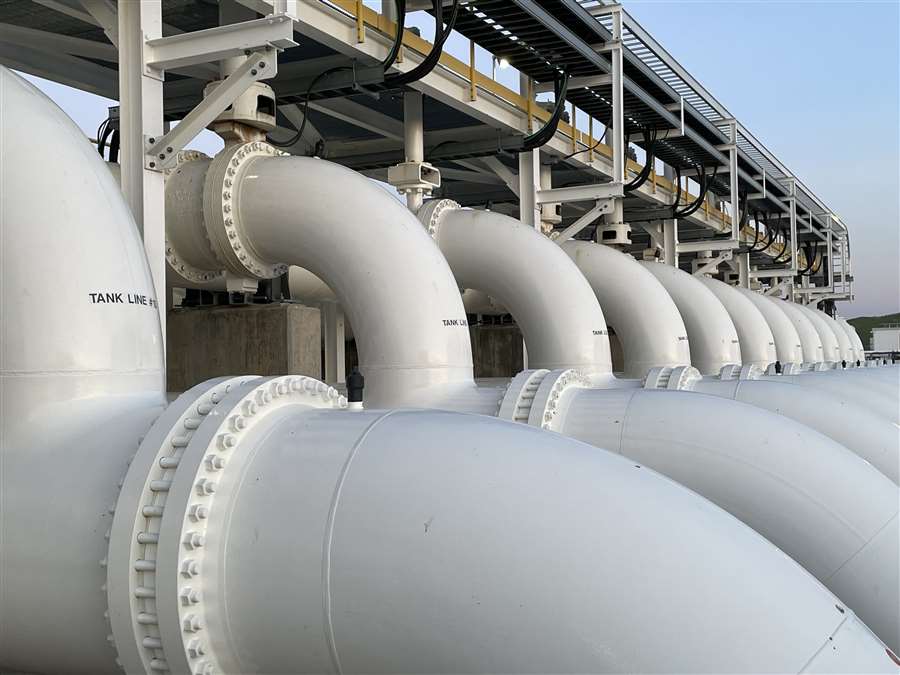 Enbridge closes Questar Gas acquisition - CompressorTECH²